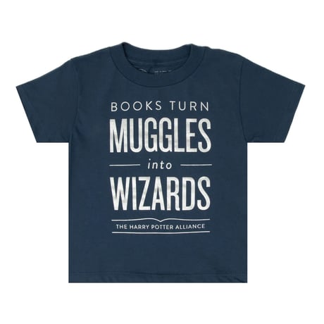 חולצת ילדים Books turn muggles into wizards / - המגדלור ספרים חולצות